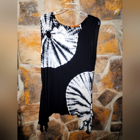 Belldini | Dresses | Belldini Circle Tie Dye Black And White Dress ...